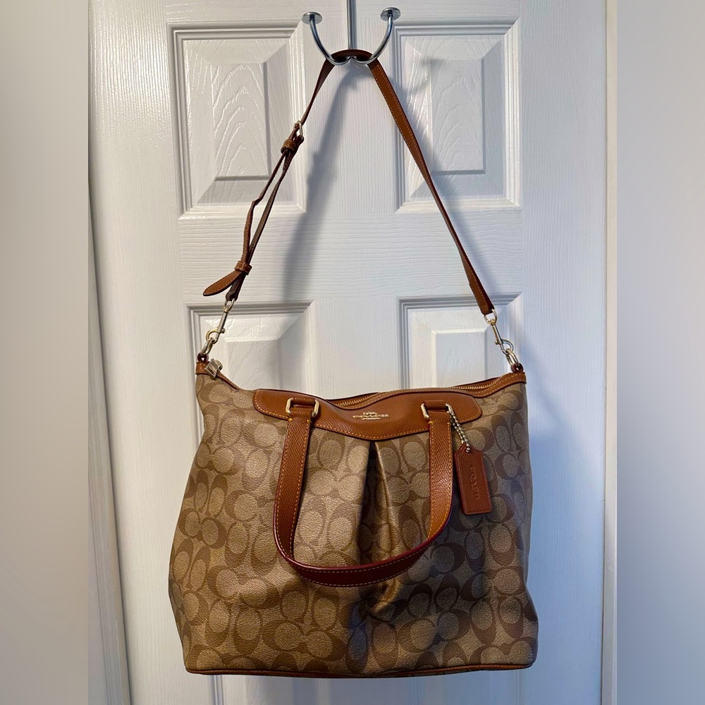 Coach Satchel In Blocked Signature Canvas - Gem